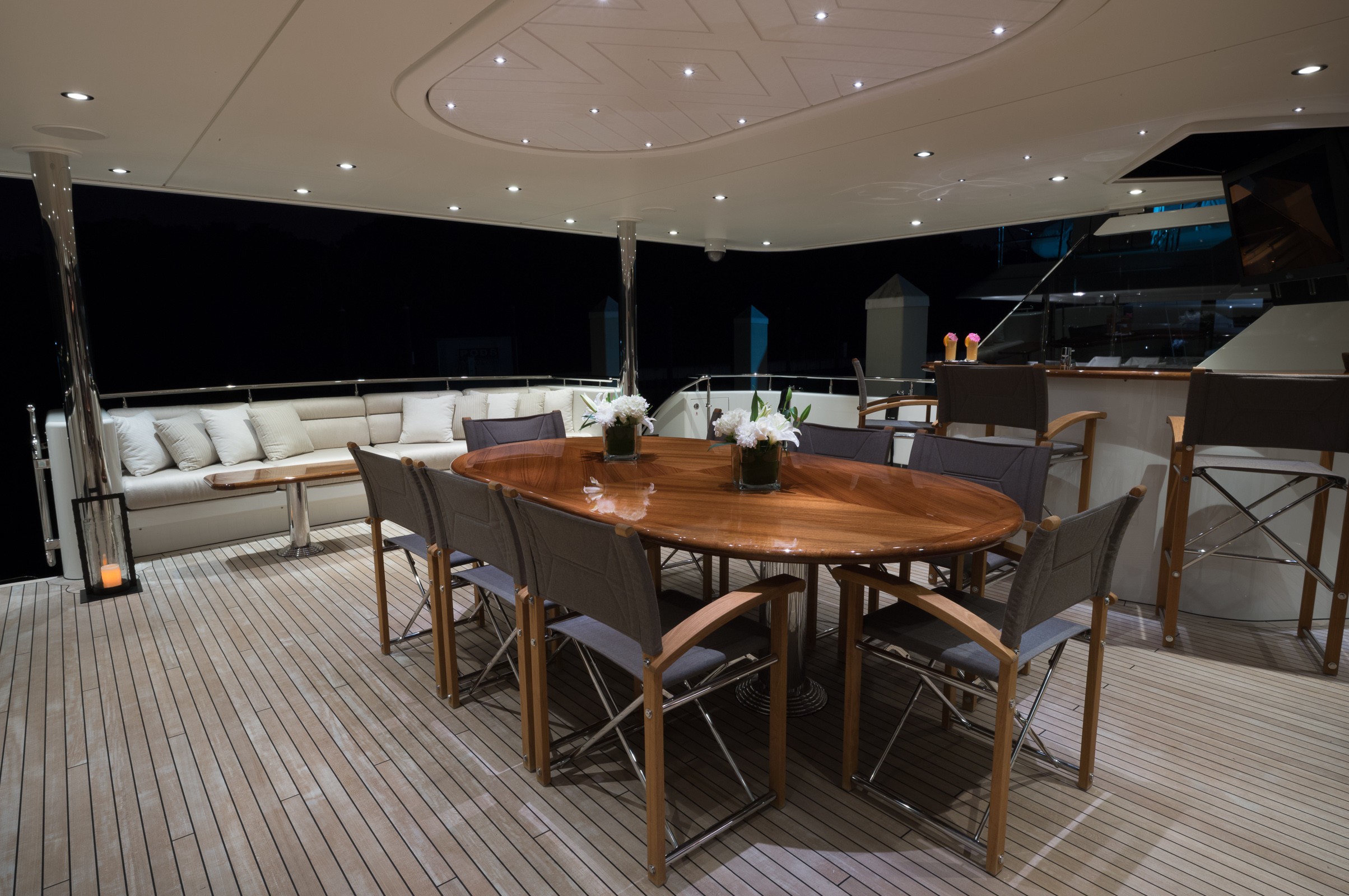 PIPE DREAM Yacht Charter Details, Westport | CHARTERWORLD Luxury ...